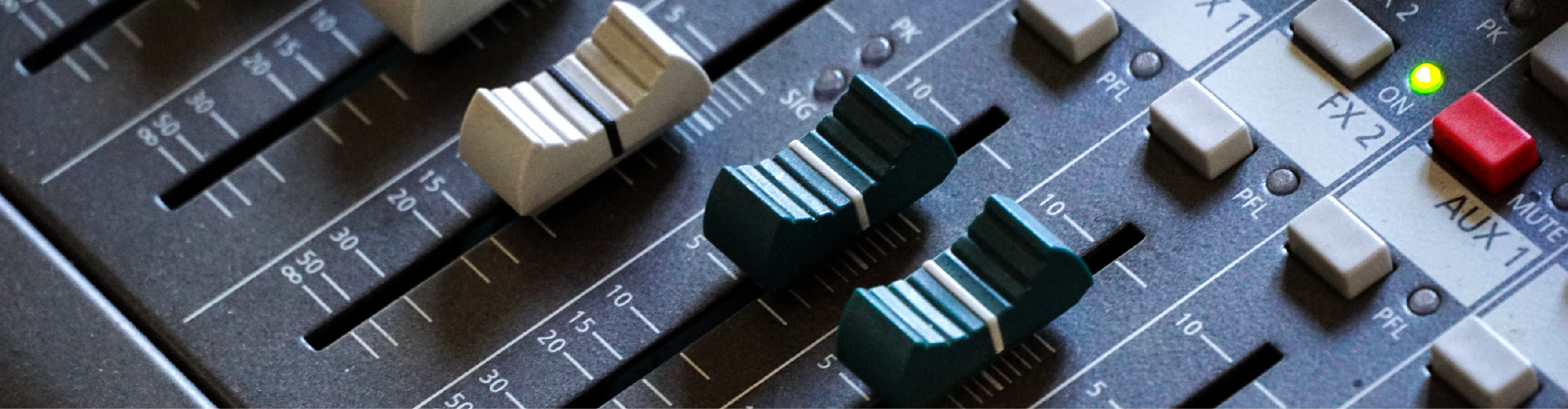 How Can I Ensure Seamless Audio Quality for a Live Performance?